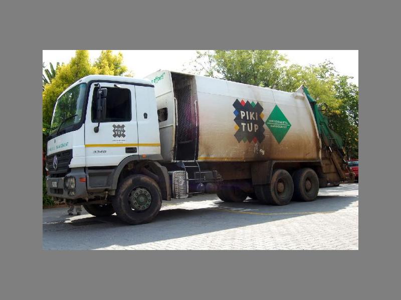 City reminds residents not to give Christmas gifts to Pikitup staff ...