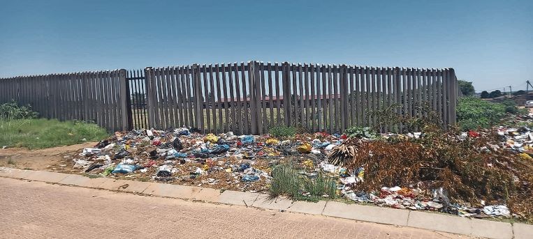 ‘Learn not to litter’ ‒ learners must learn as rubbish embraces school ...