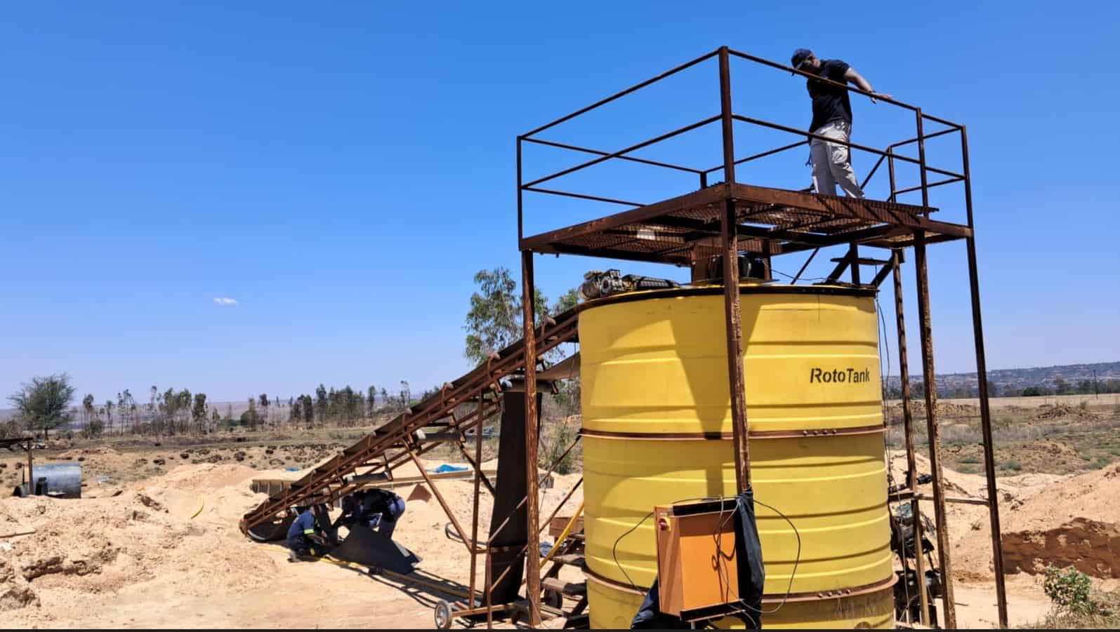 Illegal gold processing plant shut down | Witbank News