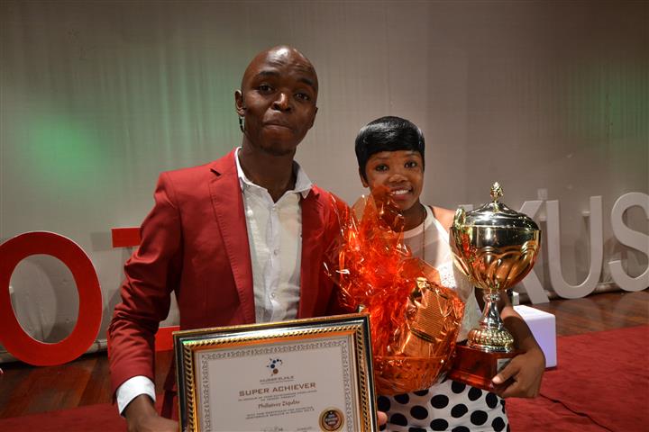 Motivational speaker inspires grade 12 pupils to achieve maximum ...
