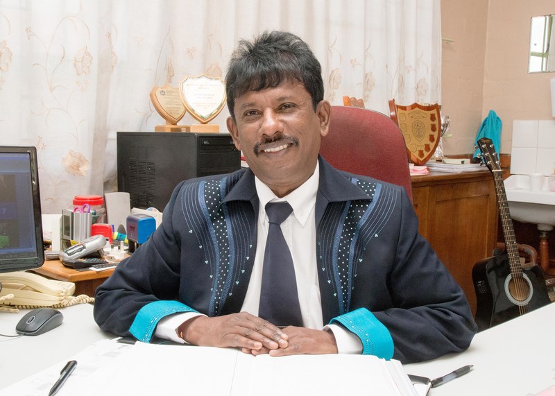 Celebrating the decorated career of a star principal | Rising Sun ...