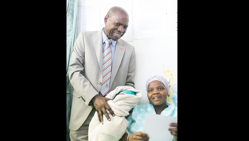 Health minister welcomes ‘turn-of-the-decade’ babies | Rising Sun ...