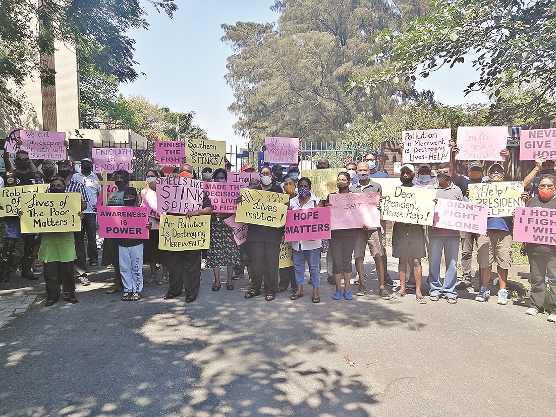 Merebank residents furious over sewer stink | Rising Sun Newspapers