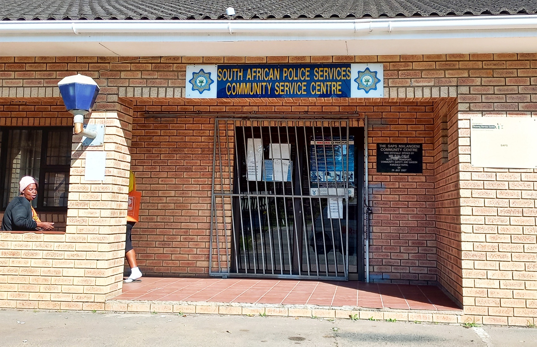 Community dissatisfied with constant closure of SAPS Satellite Office ...
