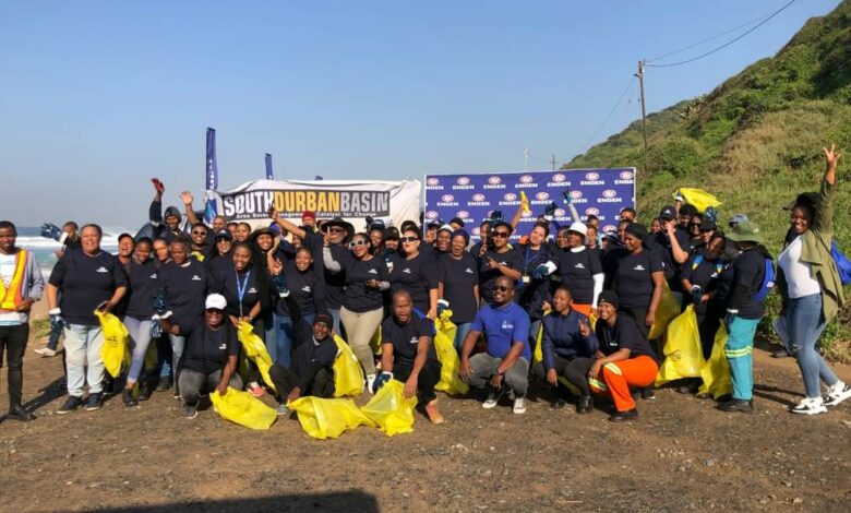 Environmentally conscious volunteers clean up Cuttings Beach | Rising ...