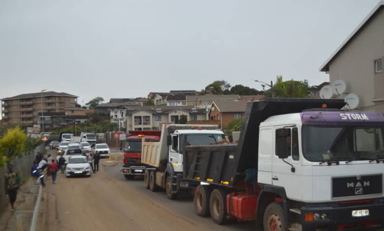 Clare Estate residents block trucks in protest over illegal dumping ...