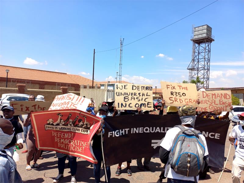 WATCH: Thokoza’s Sassa branch caught in corruption allegations - LNN ...