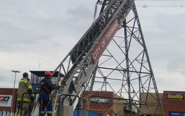 Tshwane mayor: Theft, vandalism possible reasons for electricity pylons ...