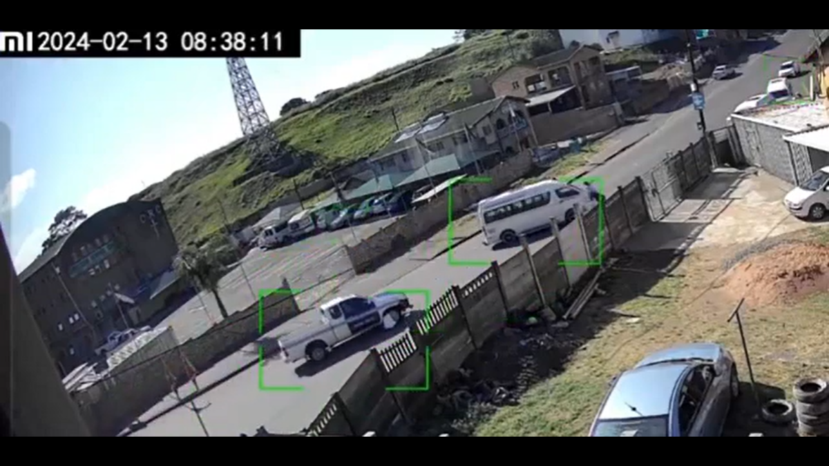 Watch: KZN metro police officer run over by taxi - LNN - Network News