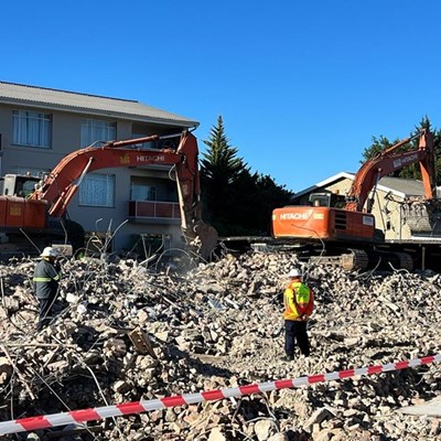 George building disaster: 4 more bodies retrieved from the rubble - LNN ...
