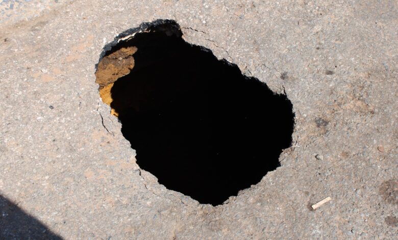 Roodepoort pothole turns out to be collapsed illegal mining tunnel ...
