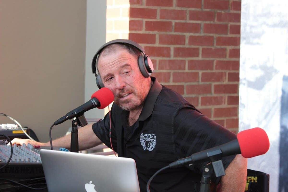 Radio presenter Darren Scott’s voice forever quiet - LNN - Network News