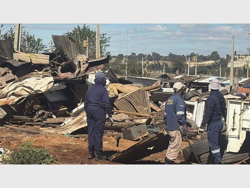 Benoni families displaced in illegal mining crackdown - LNN - Network News
