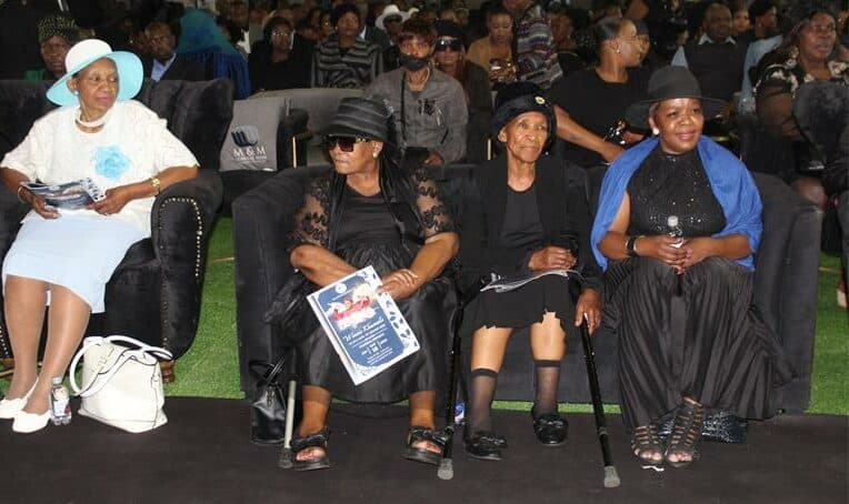 Winnie Khumalo laid to rest at Westpark Cemetery | Soweto Urban