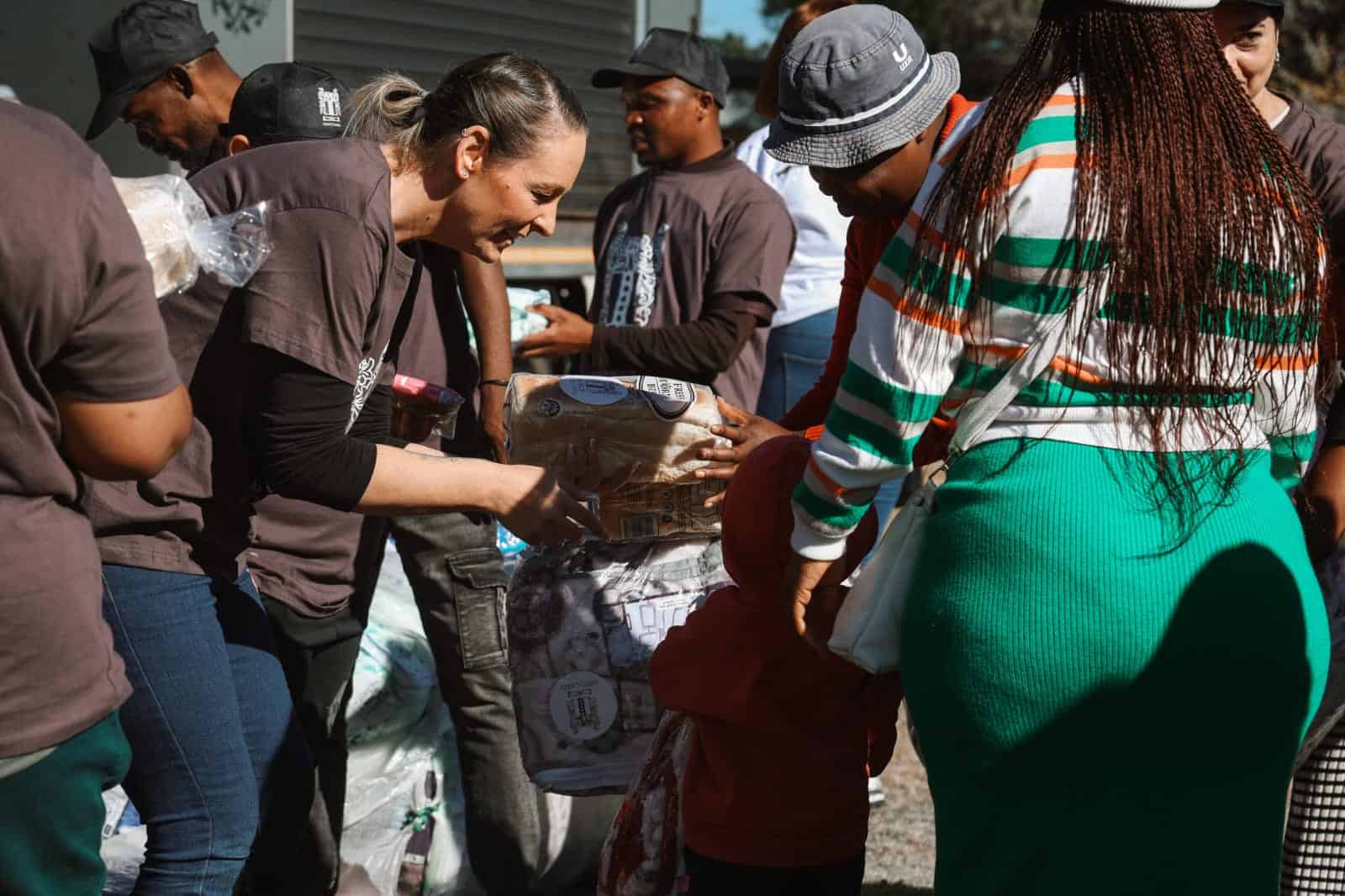 Orlando West residents receive blankets and bread | Soweto Urban