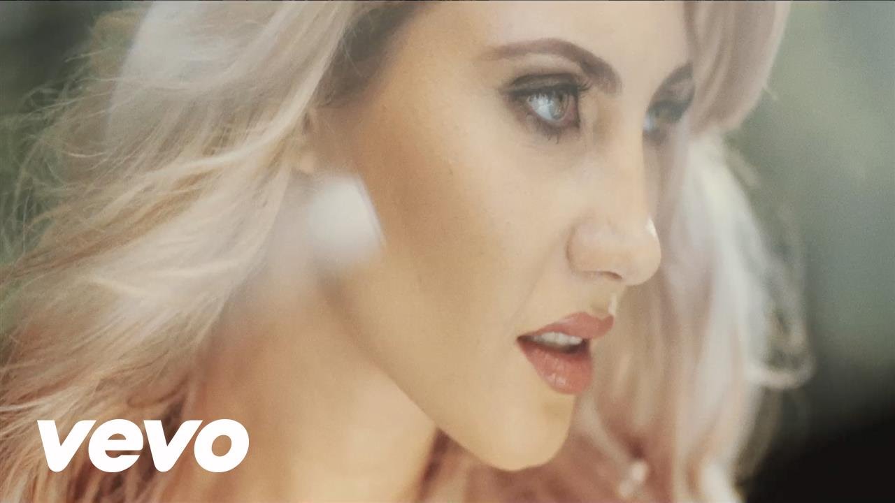 Nuwe musiekvideo en album vir Charlize Berg | Carletonville Herald