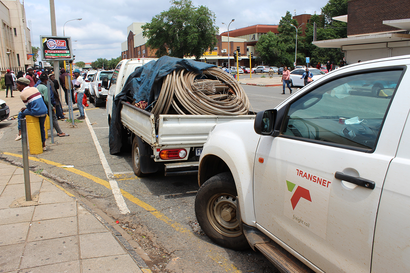 Police arrest cable thieves | Carletonville Herald