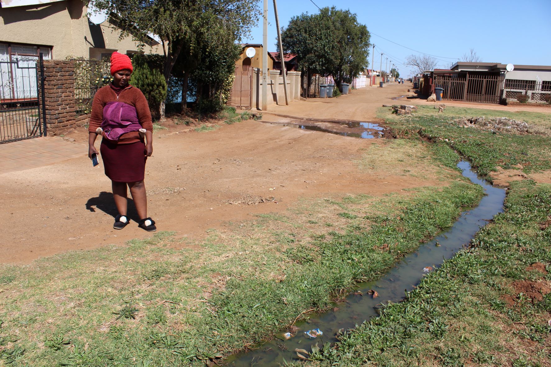 House and neighbourhood flooded with sewage | Carletonville Herald