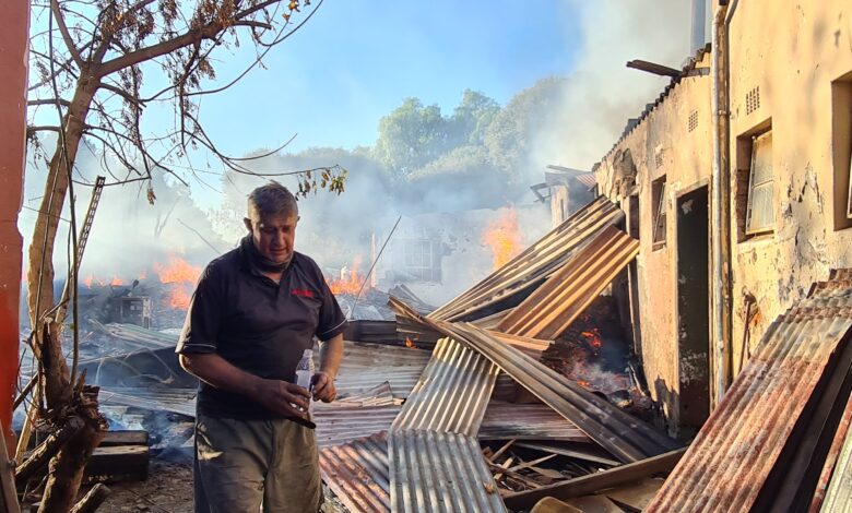 Daar was net geen keer aan die vlamme nie | Carletonville Herald