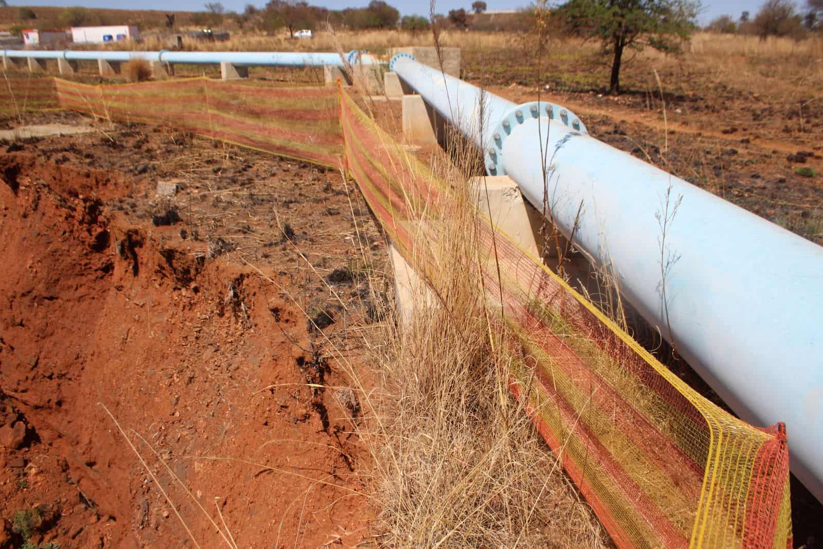 Sinkholes at Carletonville and Khutsong reservoirs a concern ...