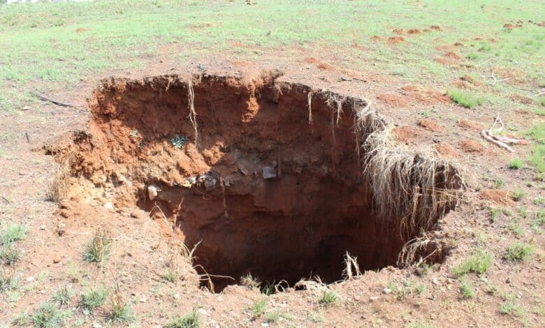 Unmarked Carletonville sinkhole still poses danger as municipality ...