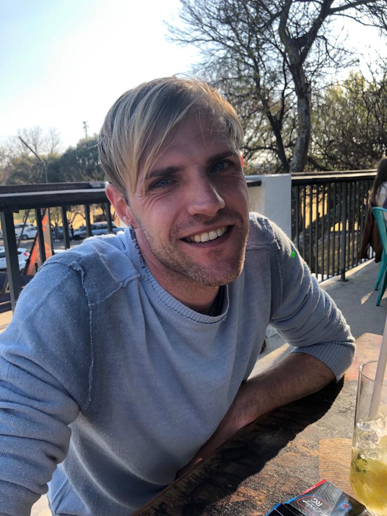 “My pragtige seun is weg” | Parys Gazette