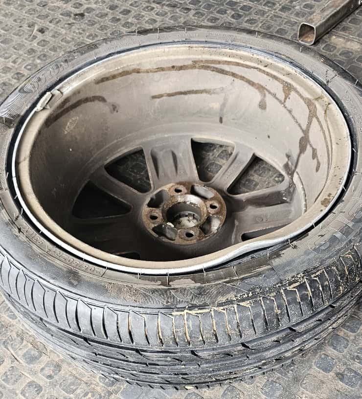 Waarskuwing: Gevaarlike slaggat op N1 laat talle gestrand | Parys Gazette
