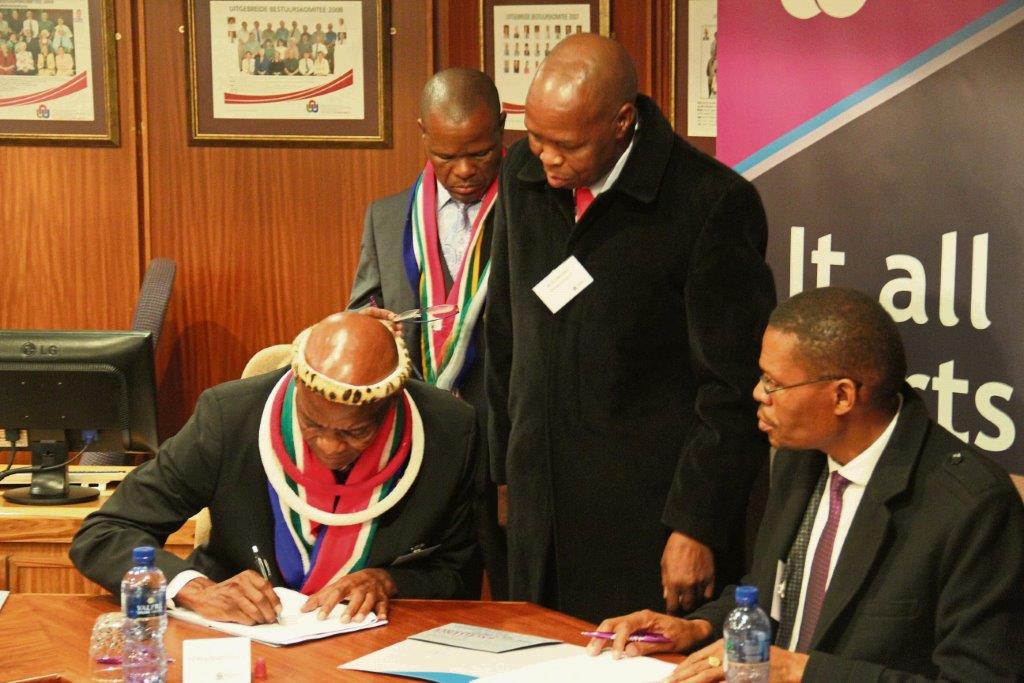 Ndebele Kingship Council and NWU sign MOU | Potchefstroom Herald