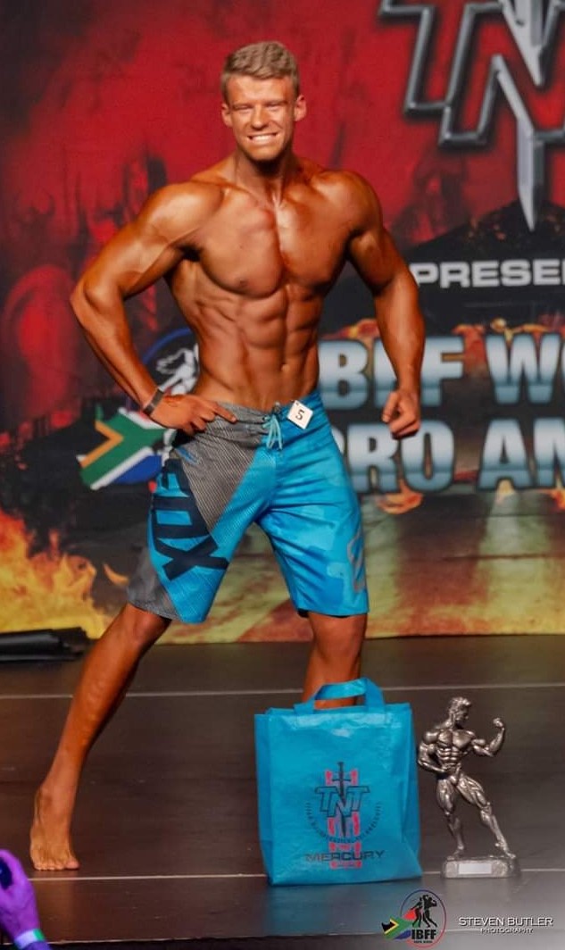 Top notch bodybuilder wows judges with physique | Potchefstroom Herald