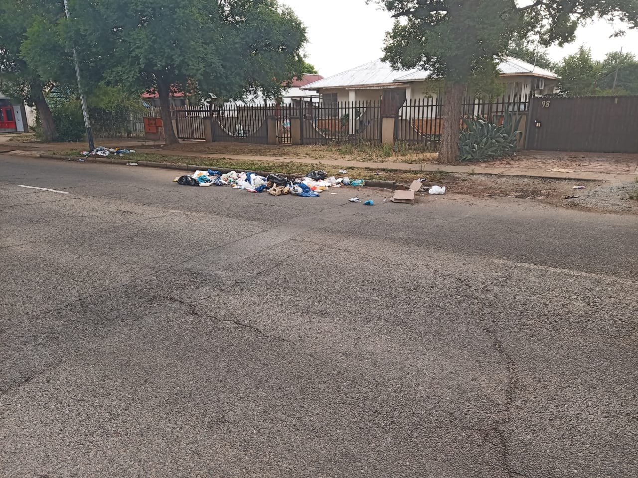 Meer as 100 munisipale beamptes gaan geskors word | Potchefstroom Herald