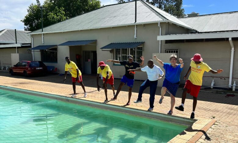 Potchefstromers kan weer in munisipale swembad baljaar | Potchefstroom ...