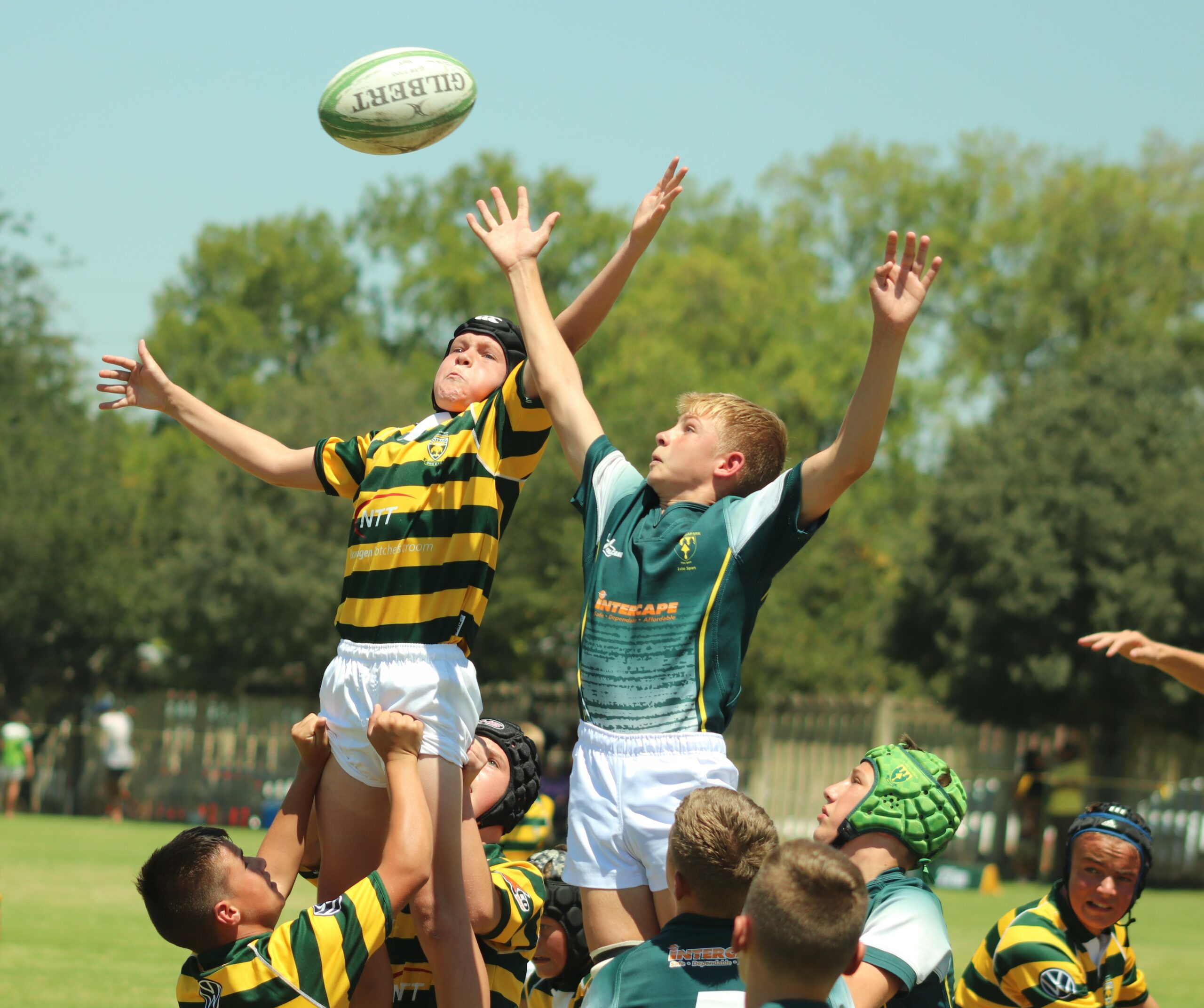 Foto's: Mooirivier se rugby en netbalspanne meet kragte met Wierdapark ...