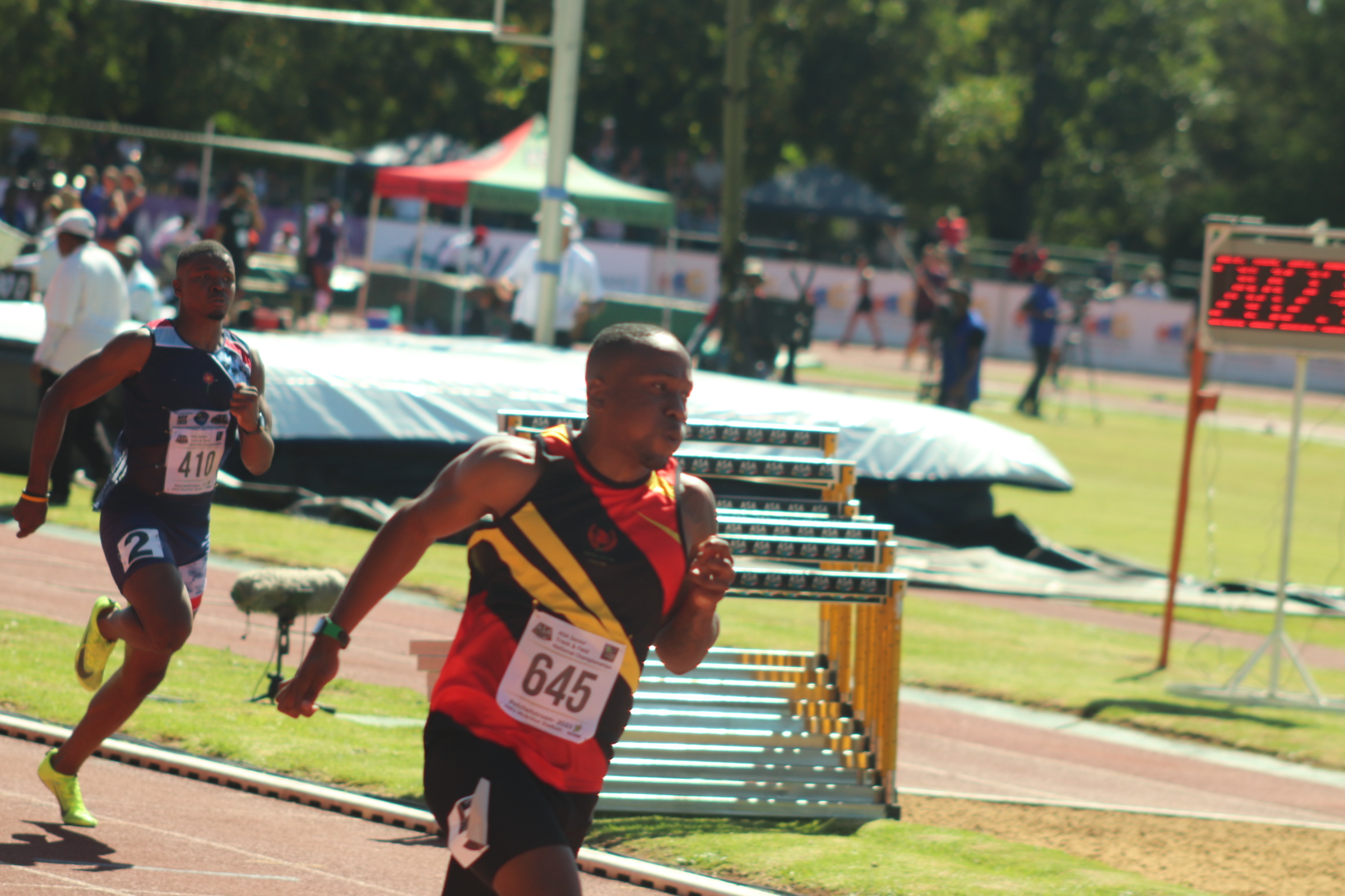 Sprinters light up SA Track and Field champs in Potch | Potchefstroom ...