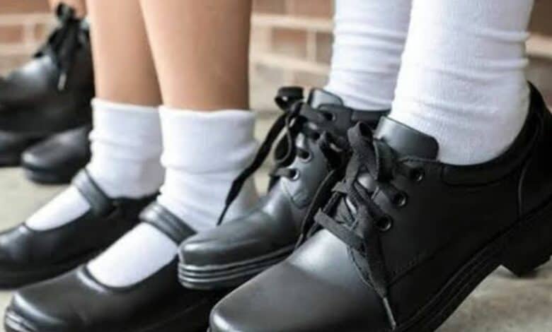 Slegs 99 sent vir skoolskoene | Potchefstroom Herald