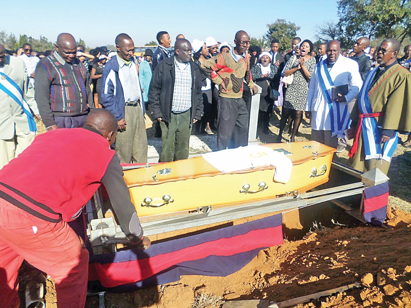 ‘Chicken’ stabbed over one rand | Sedibeng Ster