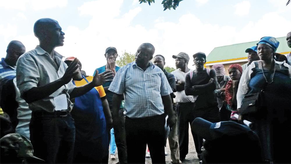 Self-proclaimed leaders holding back Boiketlong development | Sedibeng Ster