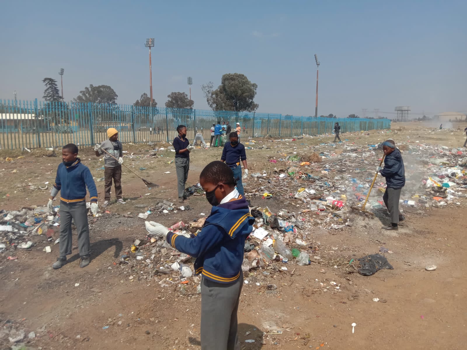 Kgomoco Primary School teachers and learners embark in a cleaning campaign | Sedibeng Ster