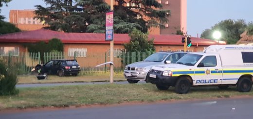 Police officer's hijacked car bursts through state clinic's fence ...