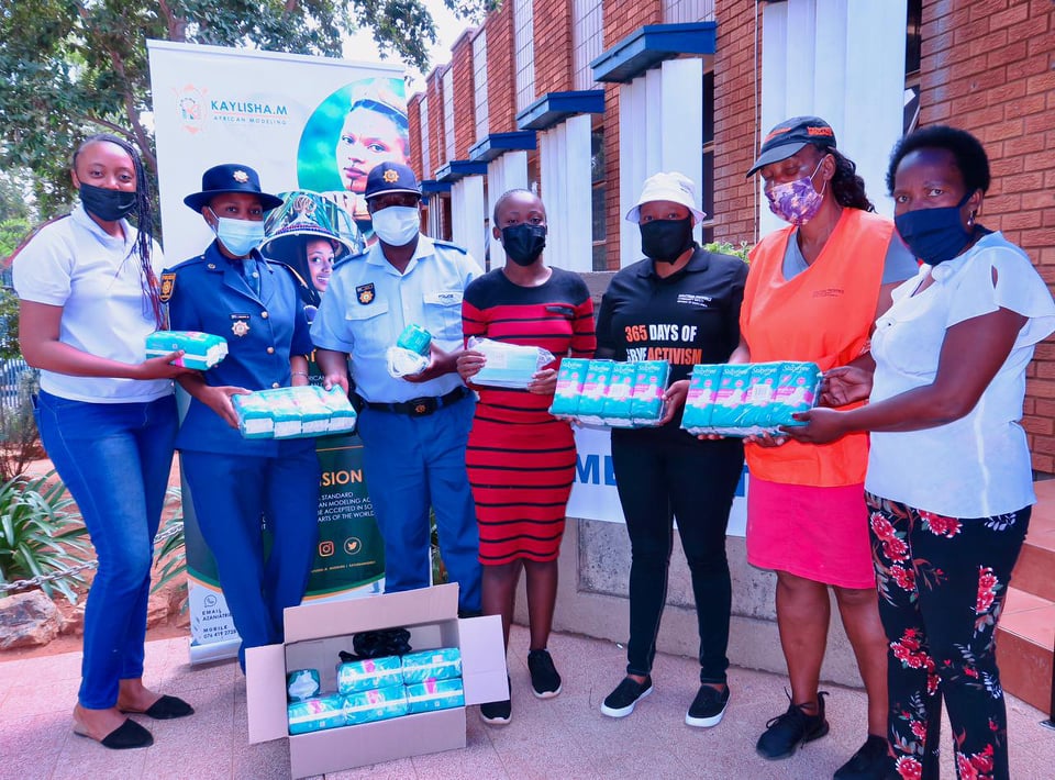 Sanitary towels and masks for Meyerton SAPS detainees | Sedibeng Ster