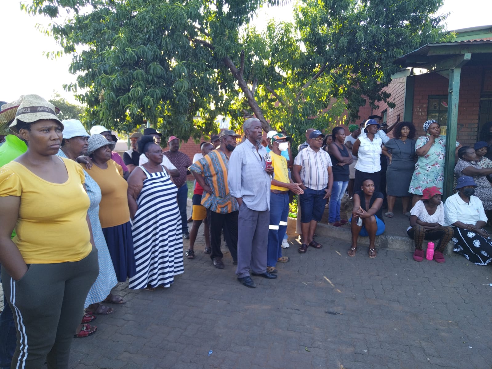 Boipatong SAPS meets community | Sedibeng Ster