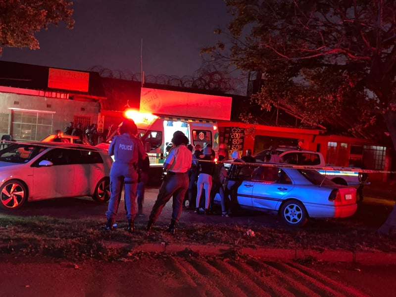 Police foil armed business robbery and recover a rifle in Sebokeng ...