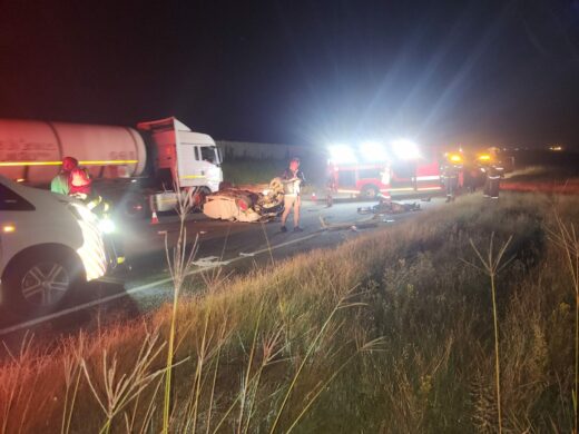 Man dies after car rolls on R59 | Sedibeng Ster