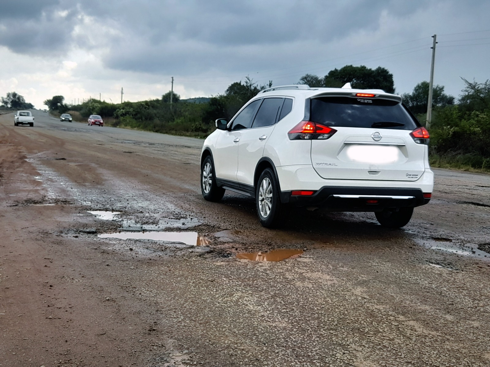 Dire conditions on Boiketlong Road frustrate motorists | Sedibeng Ster