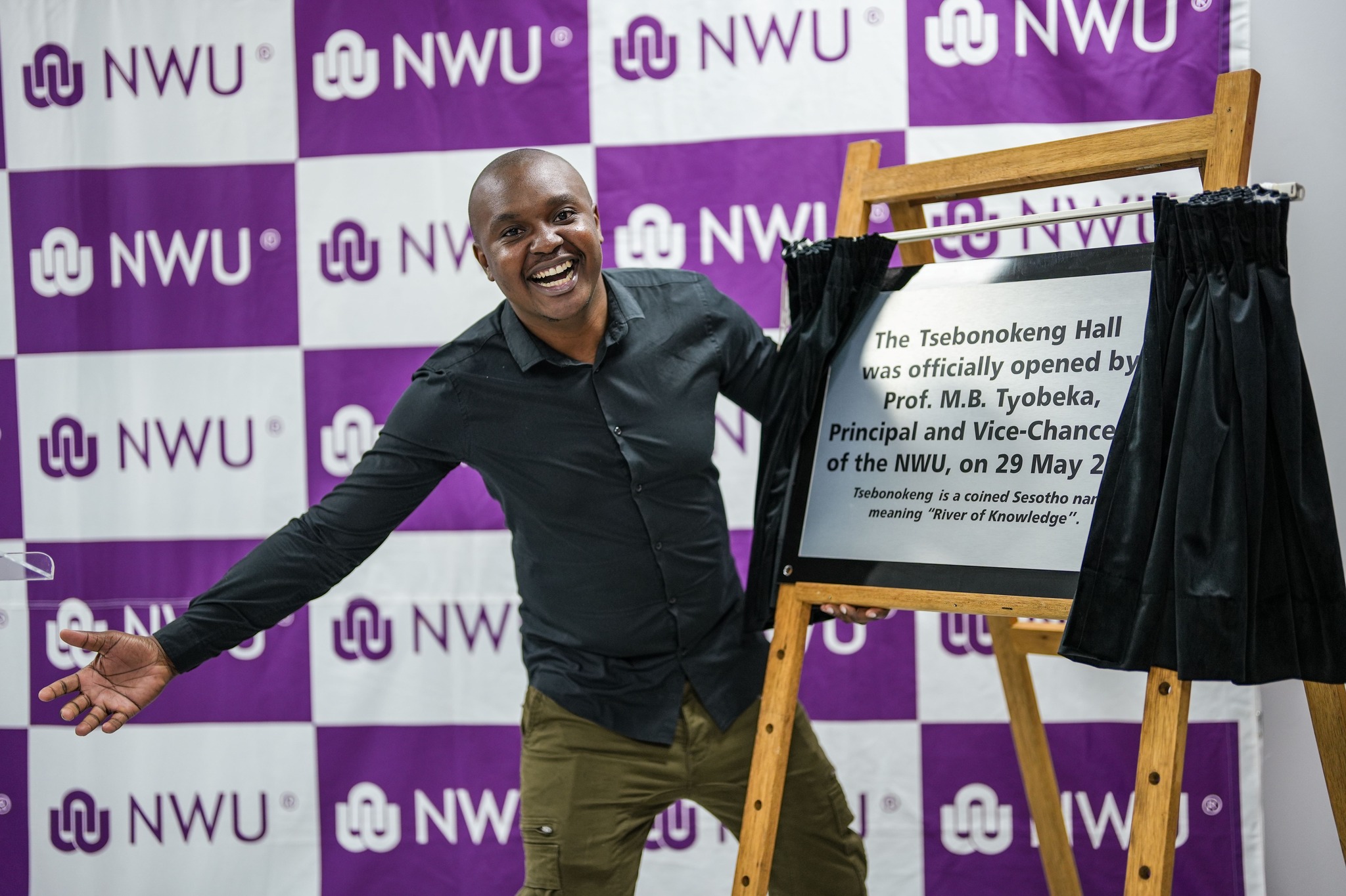 NWU officially launches Tsebonokeng hall | Sedibeng Ster
