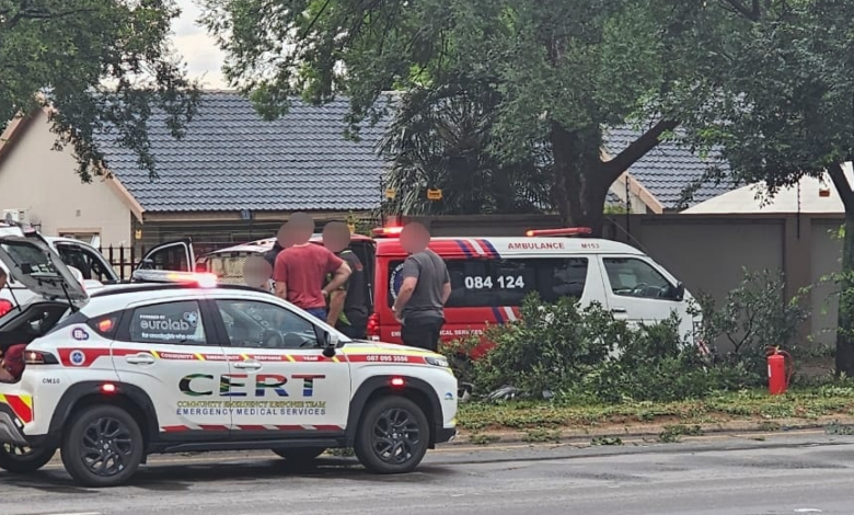 Two injured after collision with a tree | Sedibeng Ster