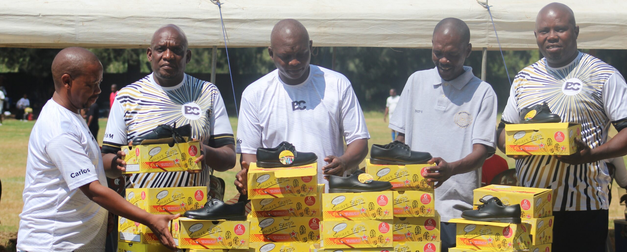 Club rolls sleeves for community | Sedibeng Ster