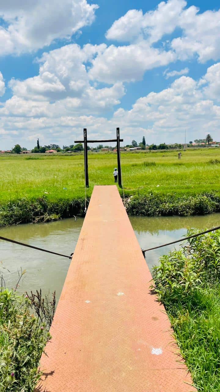 Pedestrian bridge a danger to the community | Sedibeng Ster