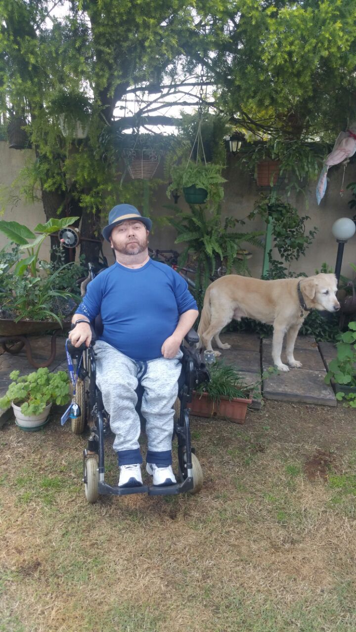 Donker tyd leer Dawie om ander ook na die lig te lei | Vaalweekblad