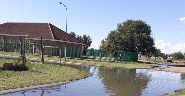Vinnige aksie na Leeuhof byna in rioolstank verstik | Vaalweekblad