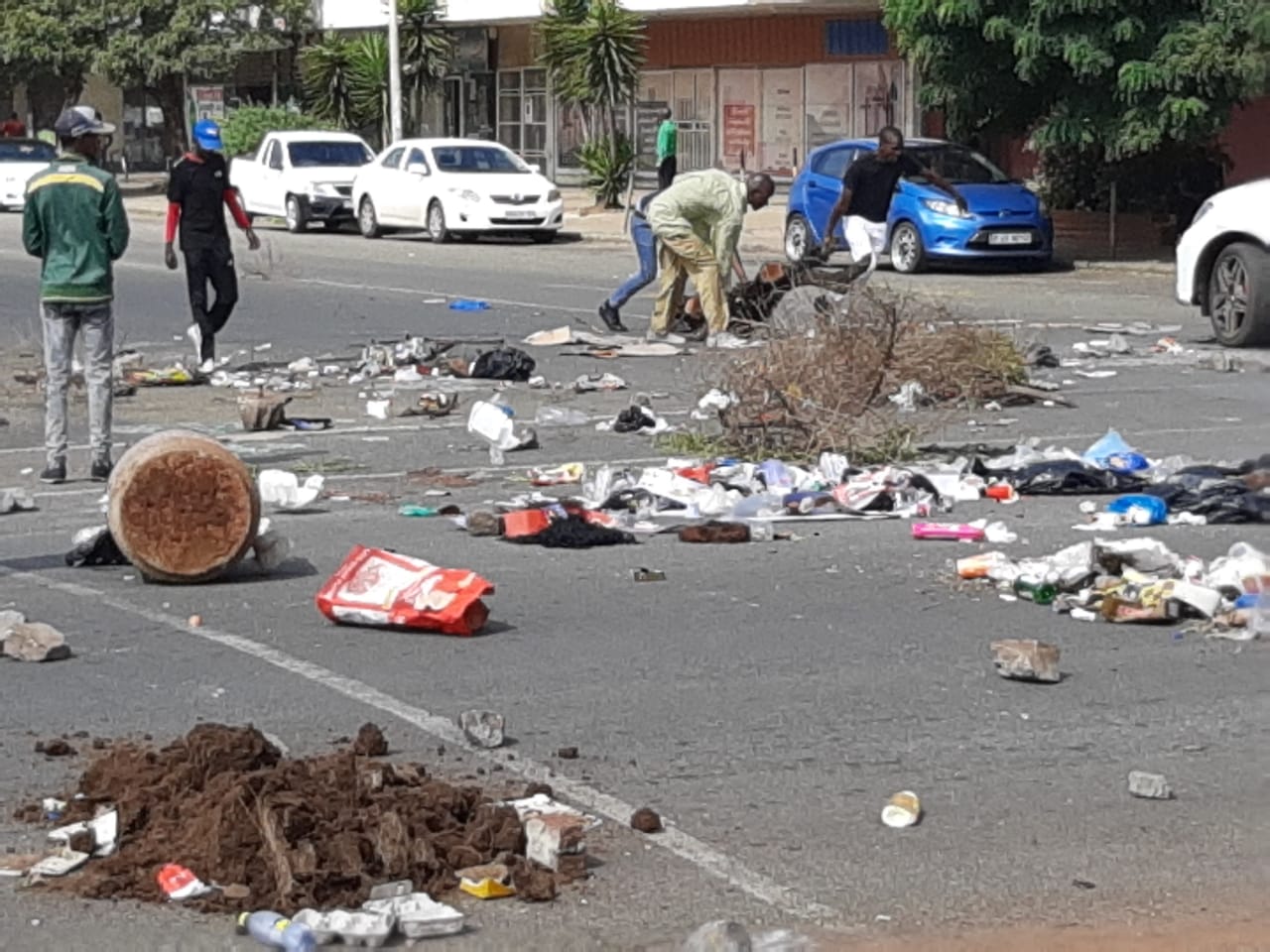 Employees of EPWP protest over salaries | Vaalweekblad